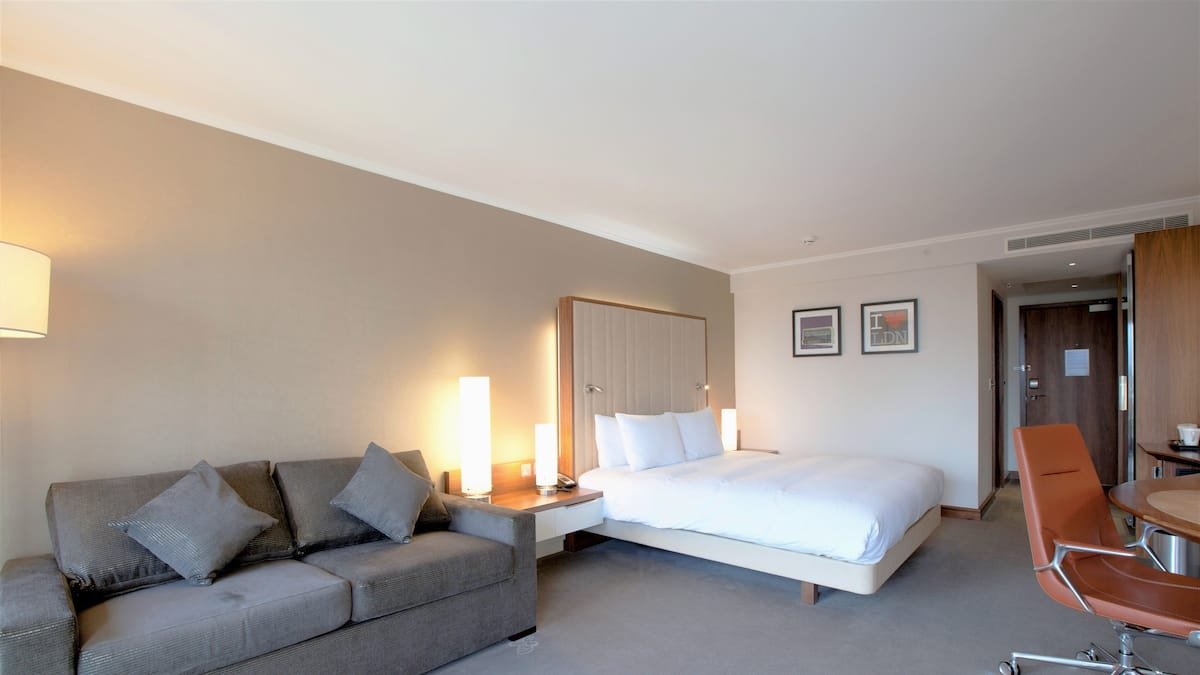 Book a Family Room at Heathrow Terminal 5 - Hilton T5 Hotel